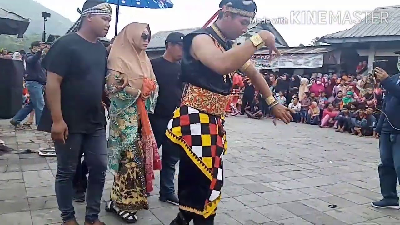 Nonton KUDA LUMPING| EBEG | JANTURAN | Turonggo Sangga Buana Terminal ...