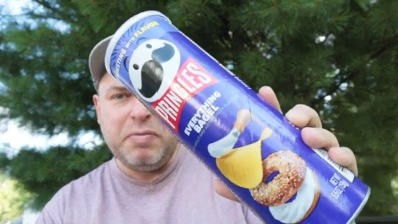 Are These the Worst Pringles of All Time? - Everything Bagel Pringles ...
