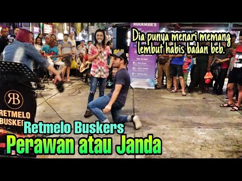 Perawan Atau Janda - Mamat muka Arab yang menari lincah ni katanya menetap di Indonesia.