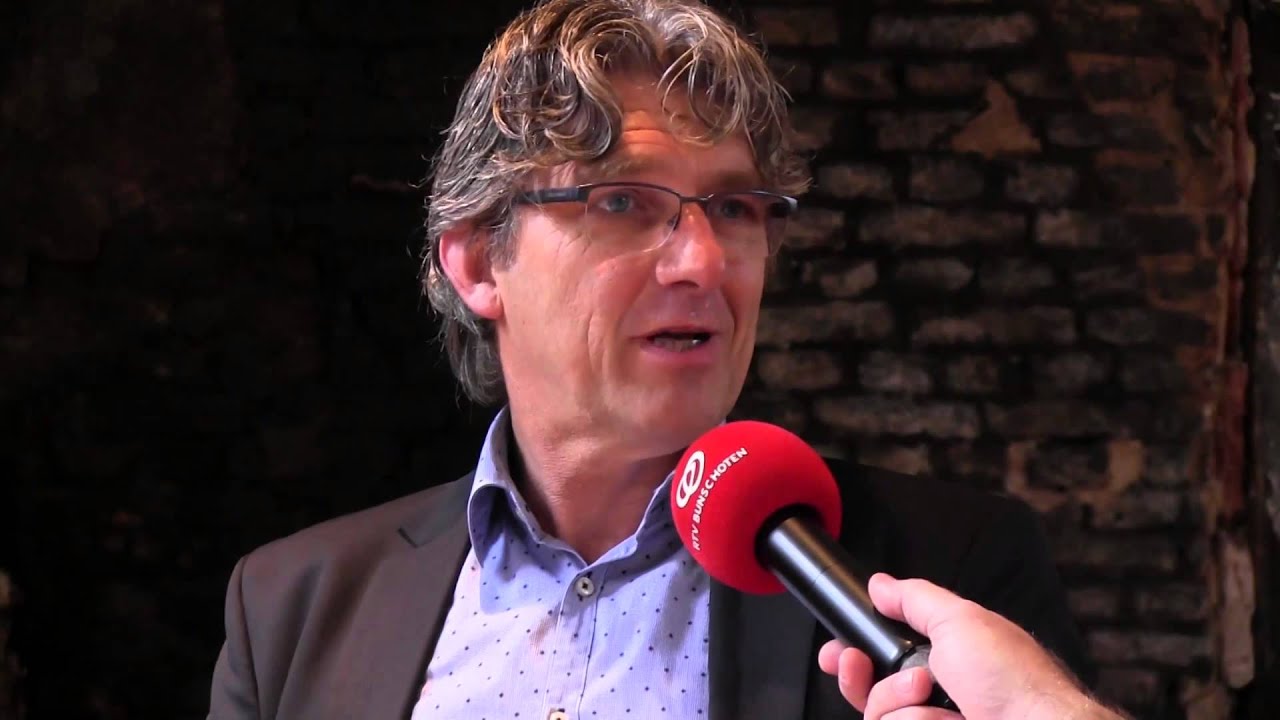 Praatje Politiek met Bert Koops over jeugdzorg - YouTube