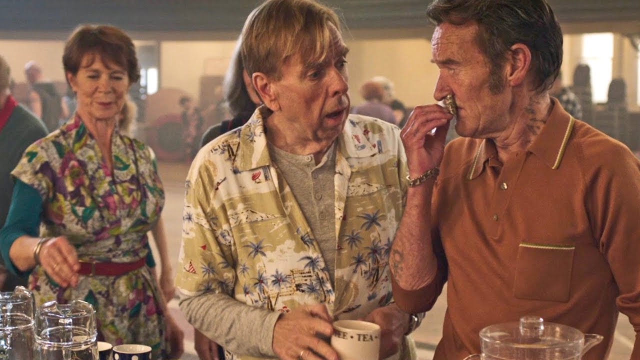 Finding Your Feet new clip: Dancing (3/6) - YouTube