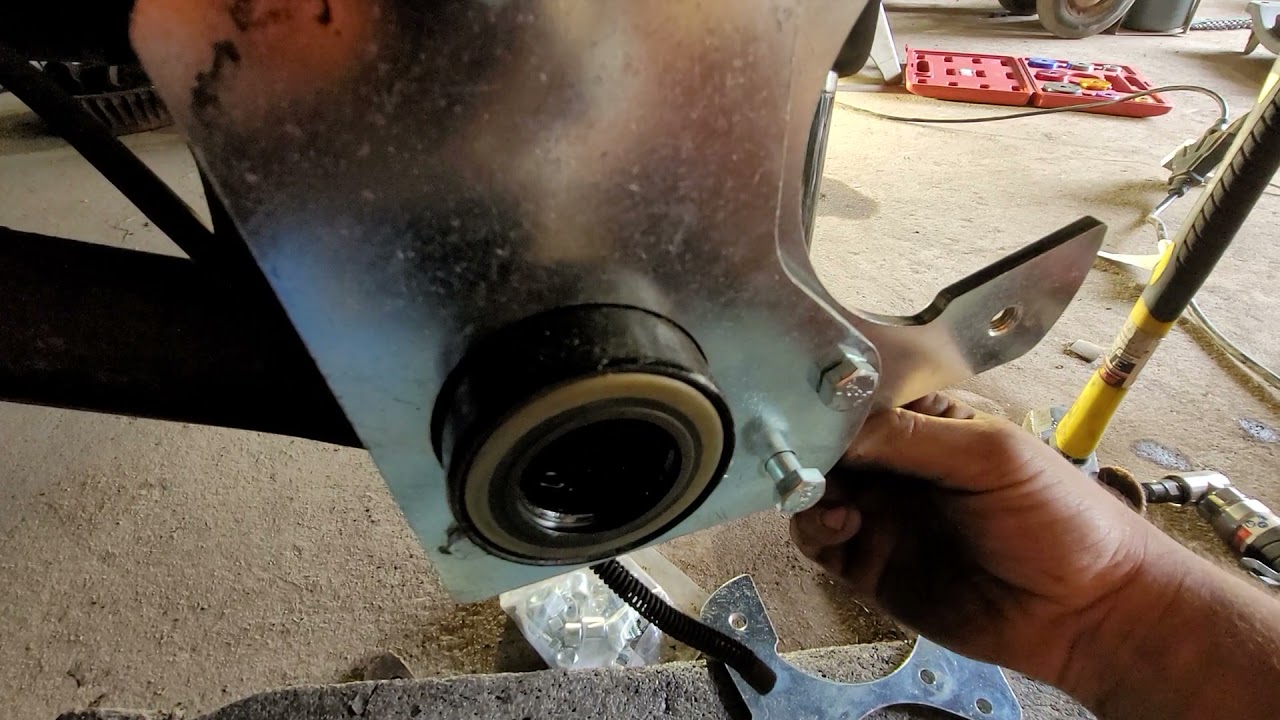 Jegs 555-631475 G-Body Rear Disc Brake Conversion 10 Bolt - YouTube