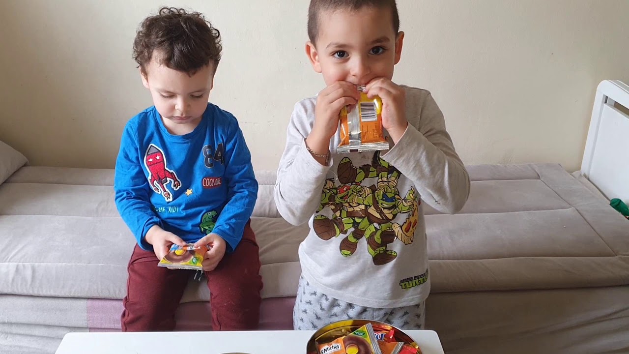 kids play funny videos kids boys - YouTube