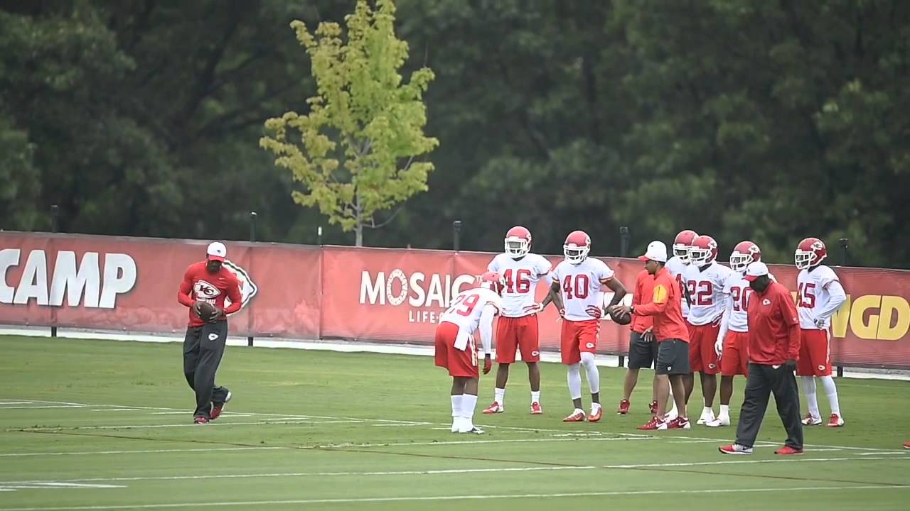 Chiefs Eric Berry Returns To Practice - YouTube