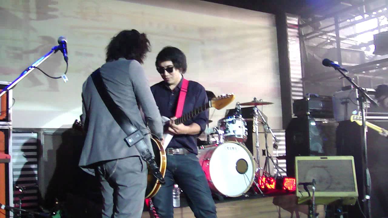 Mini Concert-แถลงข่าวก้าวต่อไปของวงเสลอ 4 - YouTube