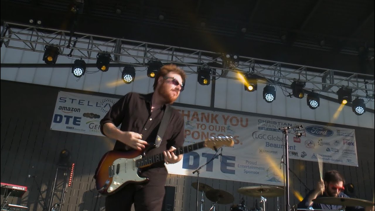 Mike Leslie Band- Notice- Live at Sterlingfest - YouTube