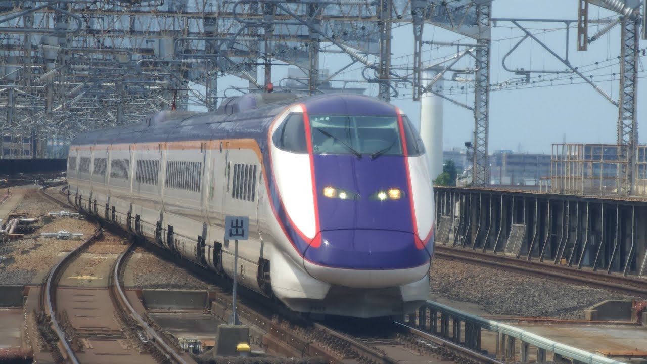 2024.7/9 136M つばさ136号 東京行 大宮駅14番線発車シーン[E3系L69編成] - YouTube