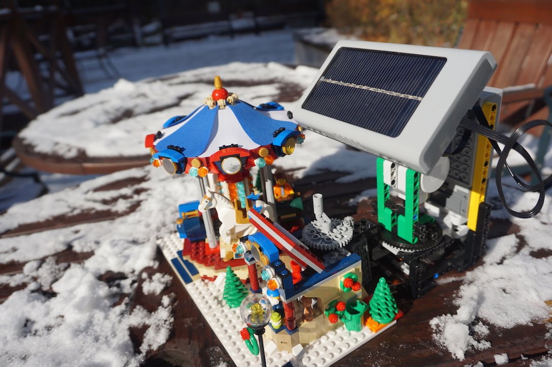 LEGO 10235 Solar-powered merry-go-round (set Winter Village Market) by ...