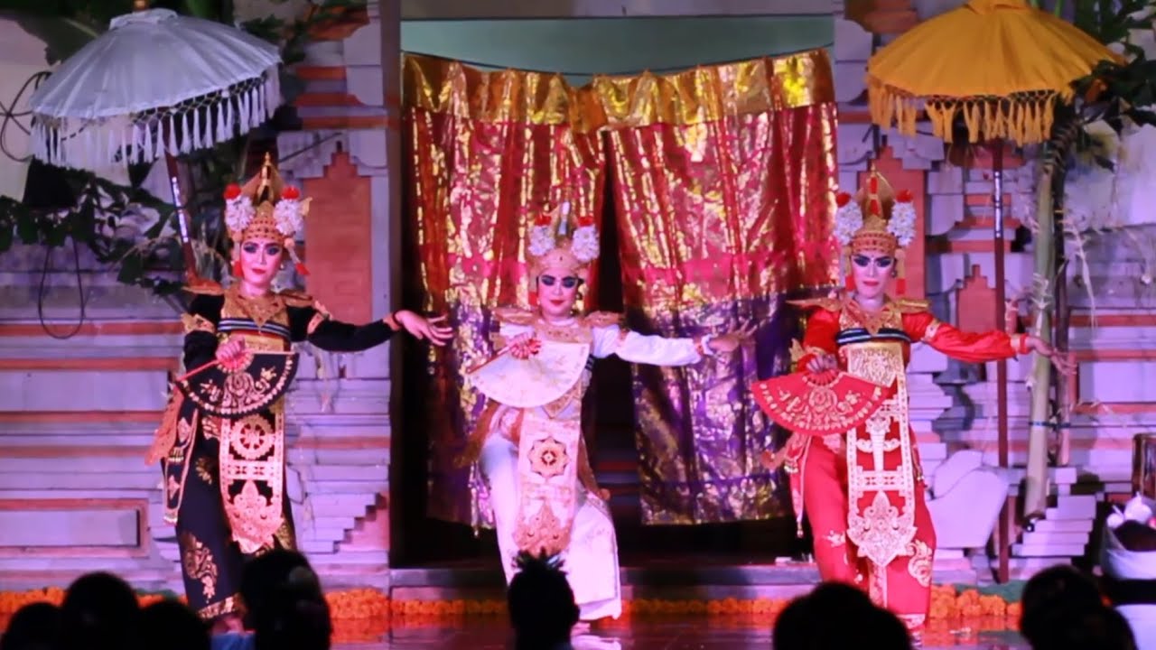 TARI LEGONG TRI SAKTI - YouTube