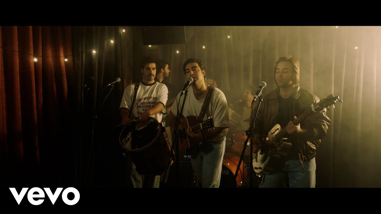 Hermanos Martínez - Canalla (Video Oficial) - YouTube Music