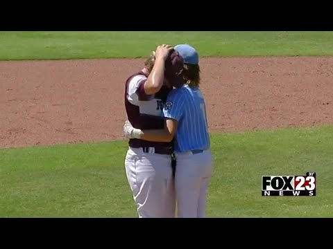 Video: Baseball player celebrated for sportsmanship during Little ...