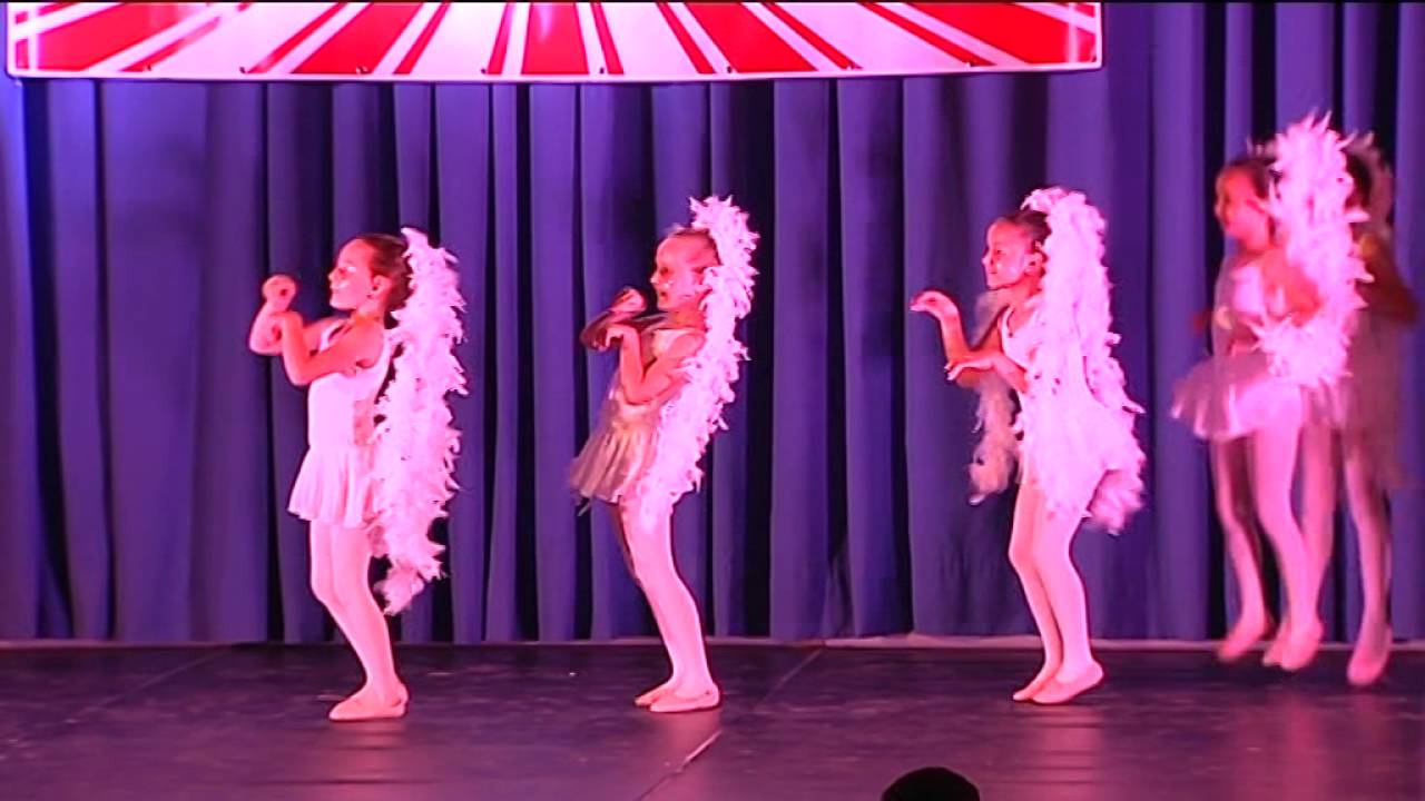 Ballet Circus, Escuela de danza "Las Torres" - YouTube