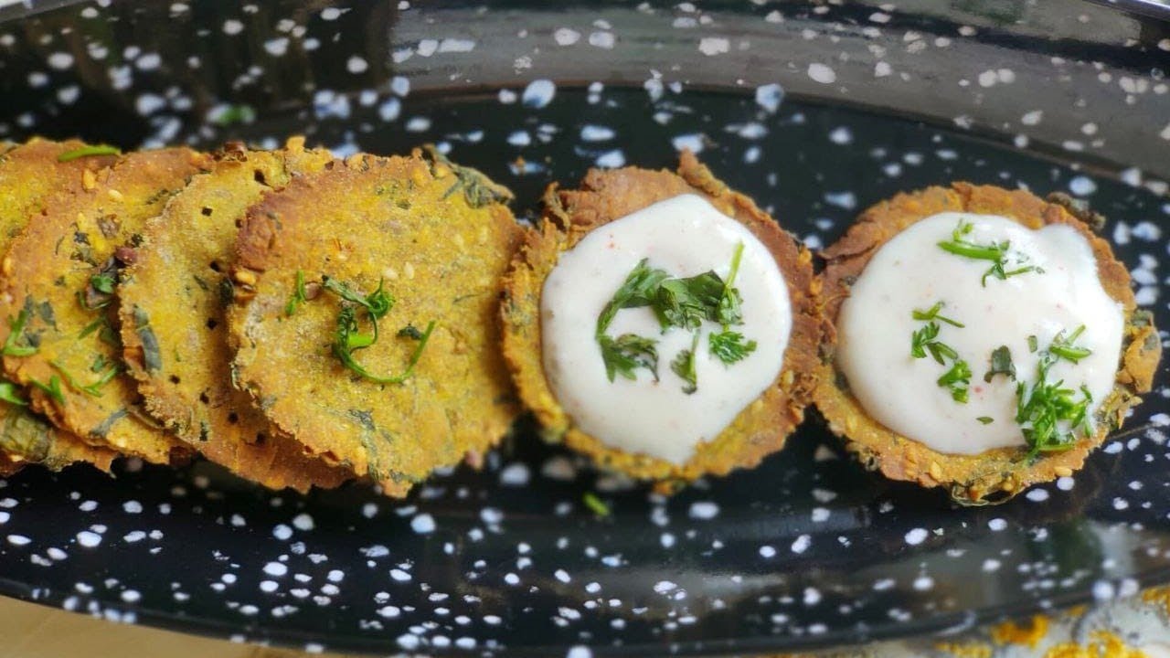 HOMEMADE BAKED SORGHUM (JOWAR) CRACKERS (PURI) WITH FLAXSEED - YouTube