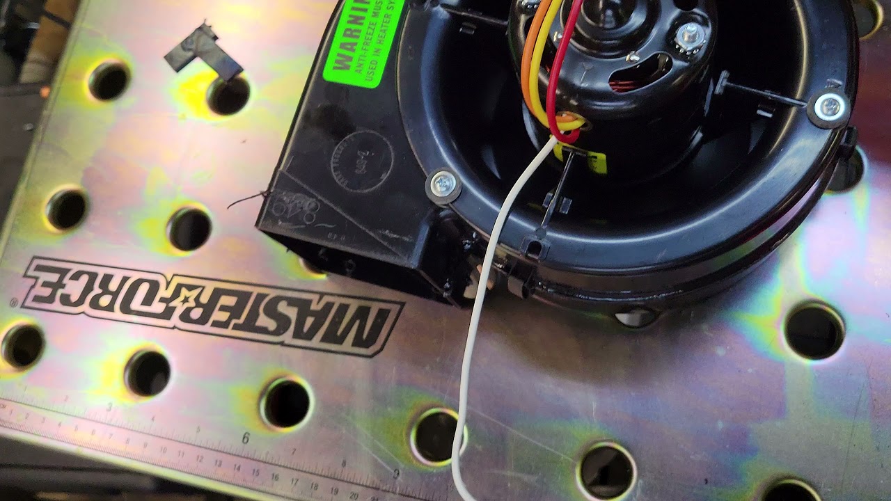 Vintage Air Gen II Super blower fan - YouTube