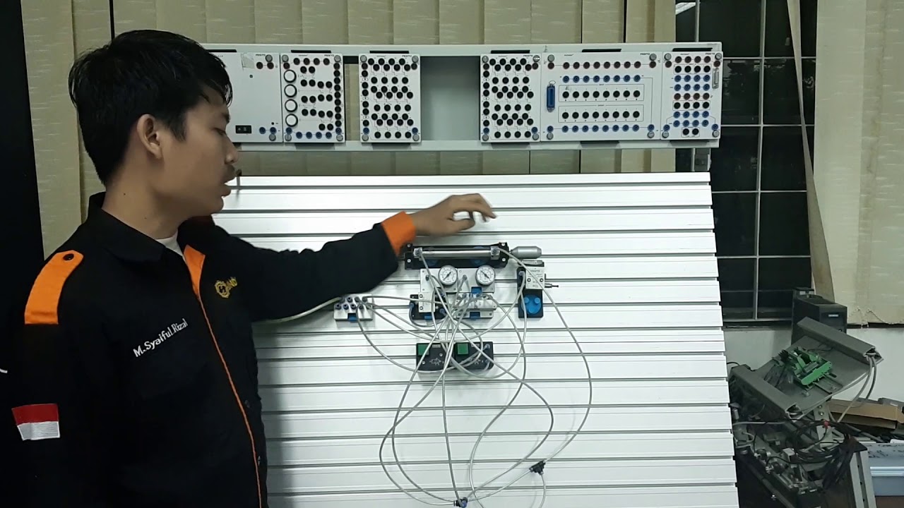 FESTO TP101 | Practice 10 - YouTube