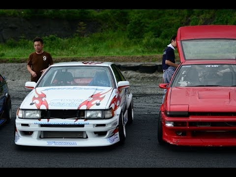JDM AE86 RUNFREE SR20 VS 4AG at Nikko circuit - YouTube