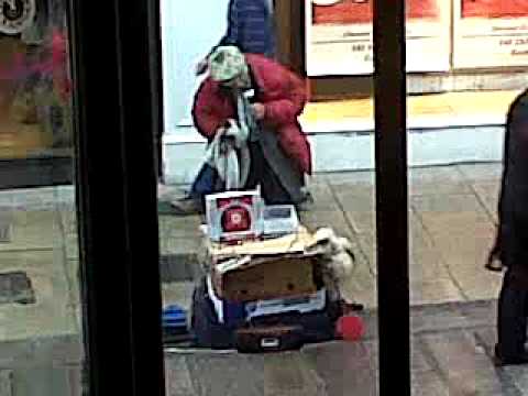 Norwich Puppet Man.3GP - YouTube