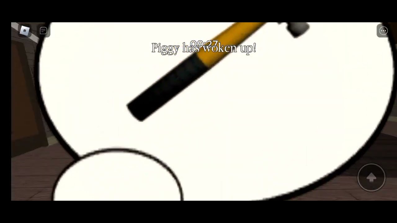 showcasing Lynn skin in piggy but its 100 players - YouTube