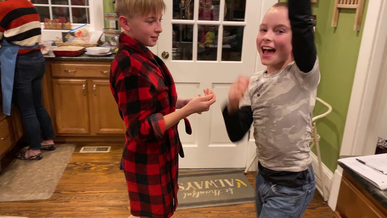 Breaking the Wishbone! Thanksgiving 2019 - YouTube