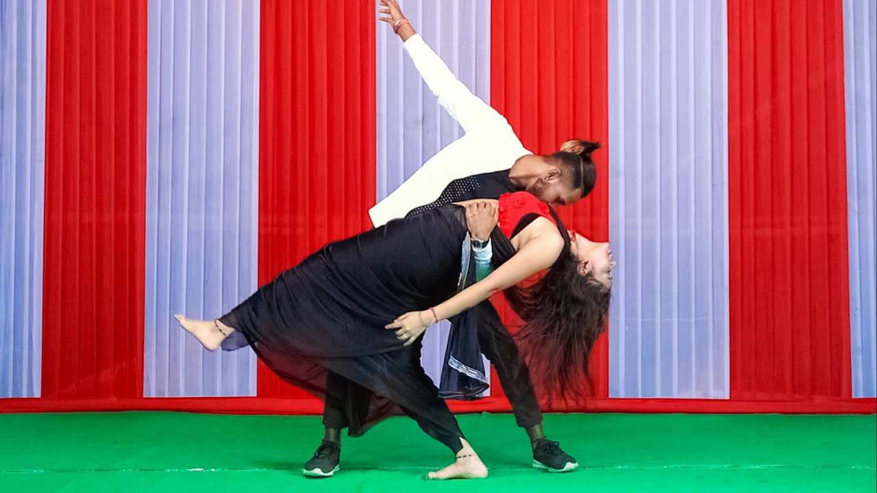 Ankho Se Tune | Ft. Nisha and Hrithik | Romantic Dance Video | Soumik ...