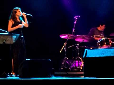 Isabel - Arthur Verocai (part. Daíra Saboia) - YouTube