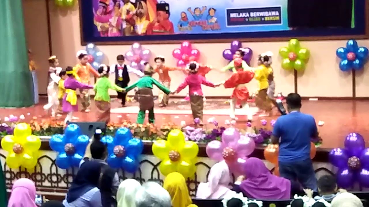 3. Pertandingan Tarian Tradisional Peringkat Kebangsaan - by Nur Rania ...