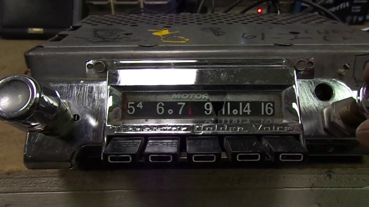 1961-62 Chevrolet AM Push Button Radio Motorola CTA61 Transistor Golden ...
