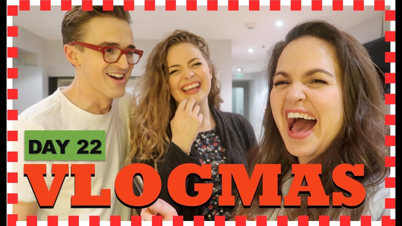 VLOGMAS DAY 22: It's the First Night! - YouTube