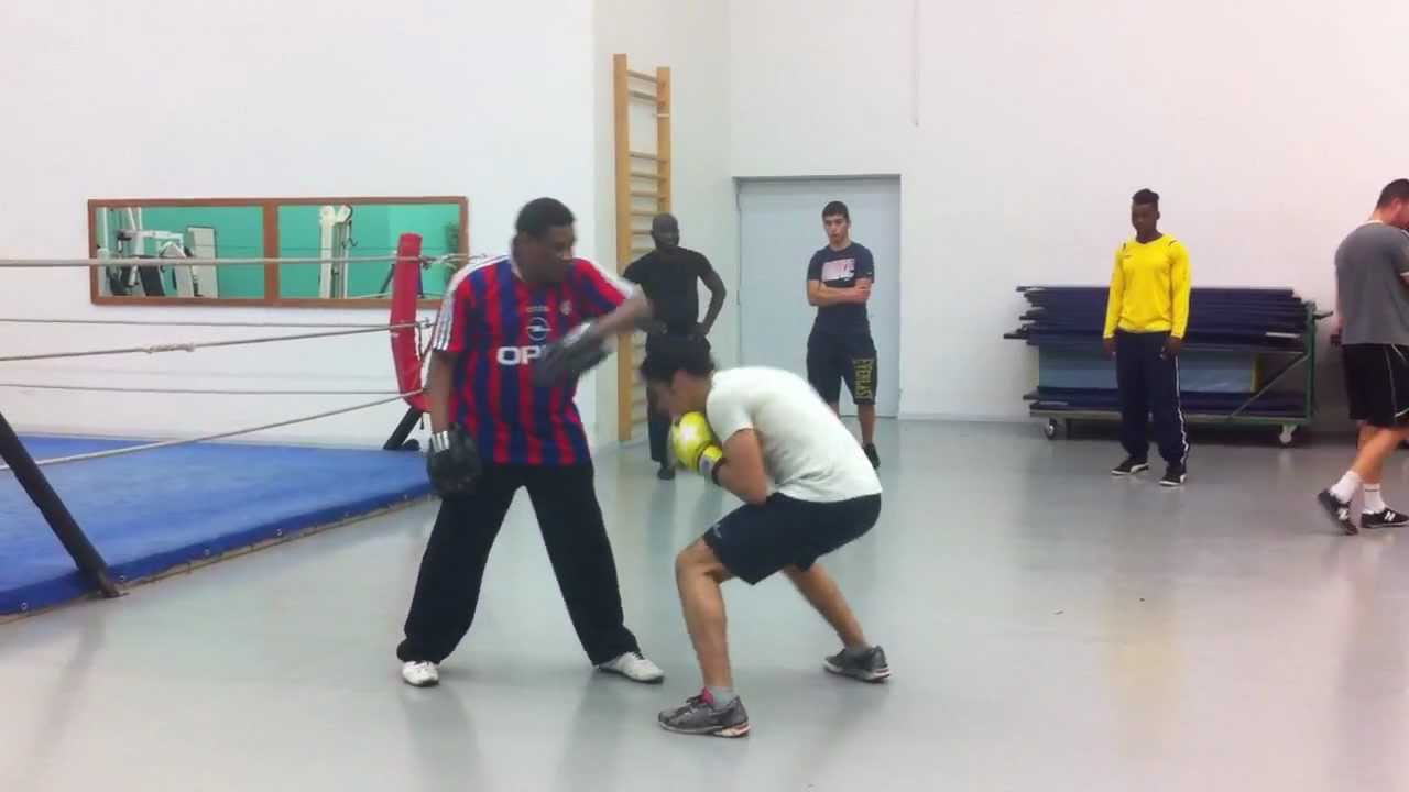 ACT 45 - Entrainement boxe anglaise esquive - YouTube