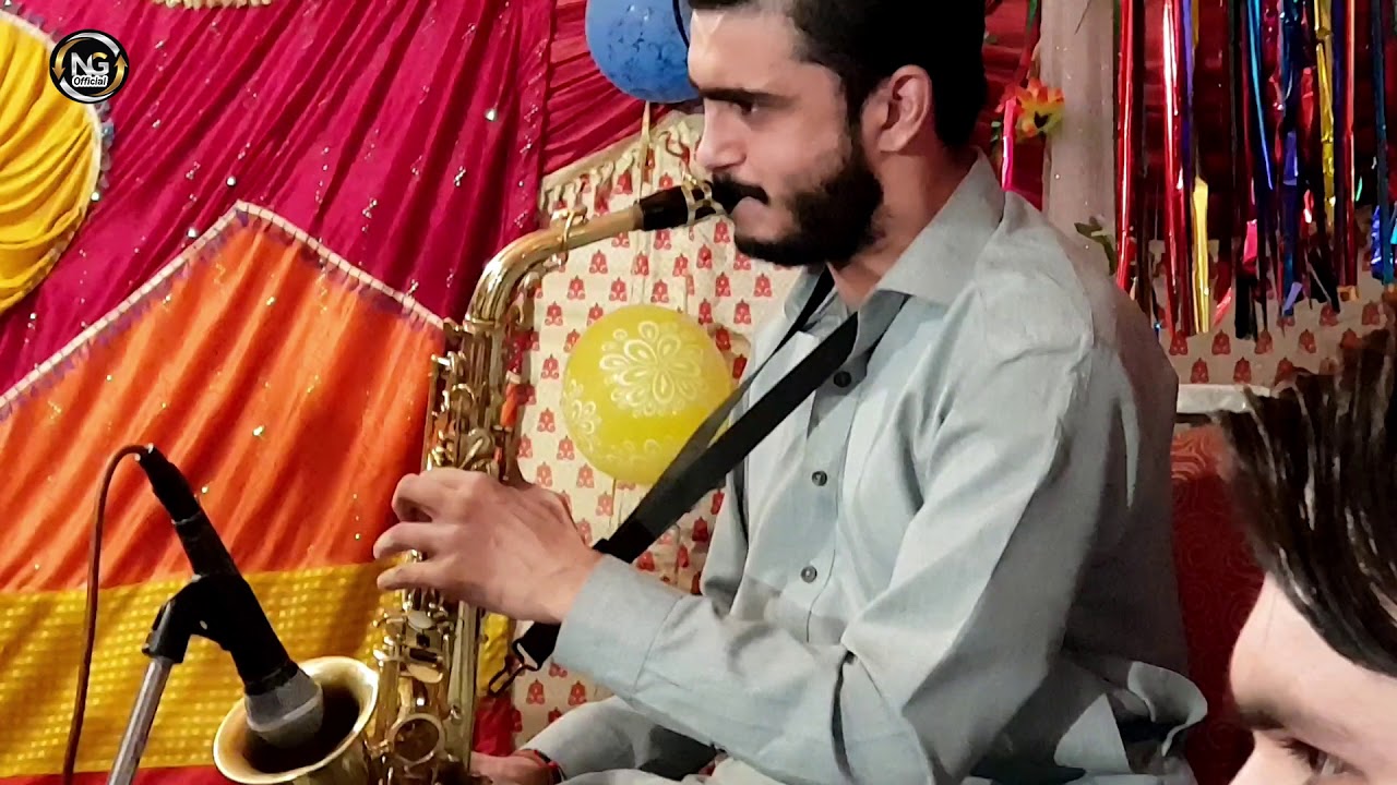 Nadia Gul Live Concert Song Mere Rashke Qamar 2018 - YouTube