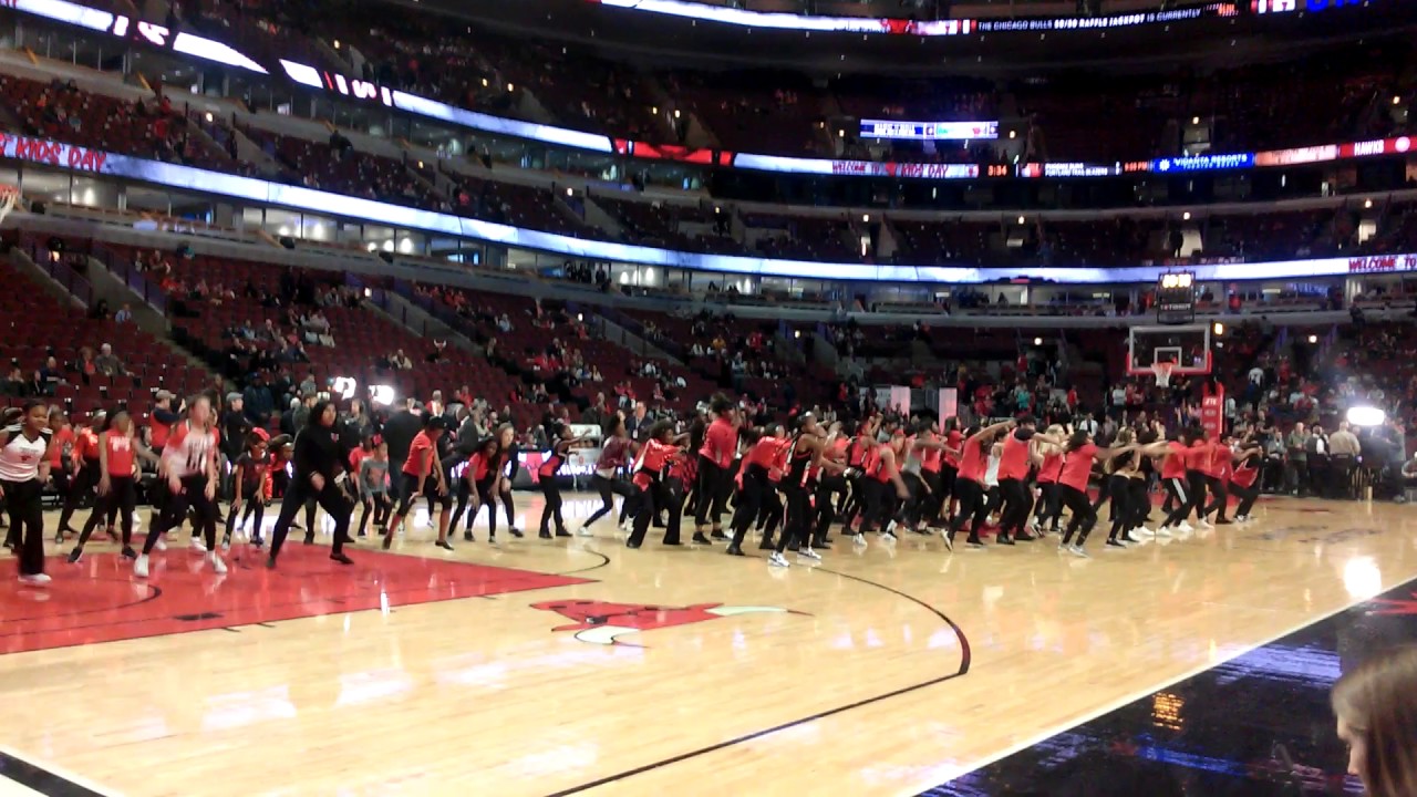 ENDURE Bulls Opening Dance 2017 - YouTube