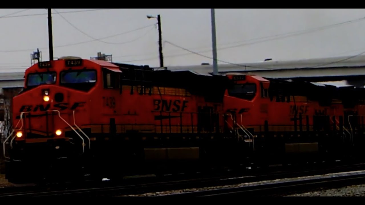 BNSF Intermodal South of Tower 55 in Fort Worth, TX - YouTube