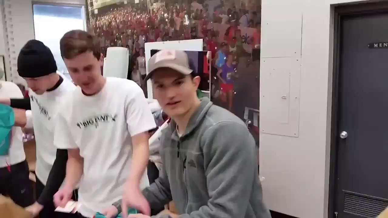 OU Big Event Volunteers (video by Sean Ernst) - YouTube