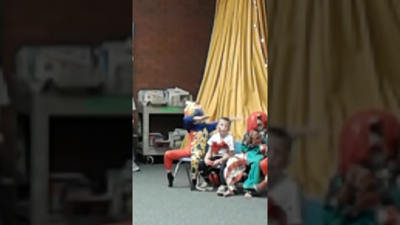 Clown dab - YouTube