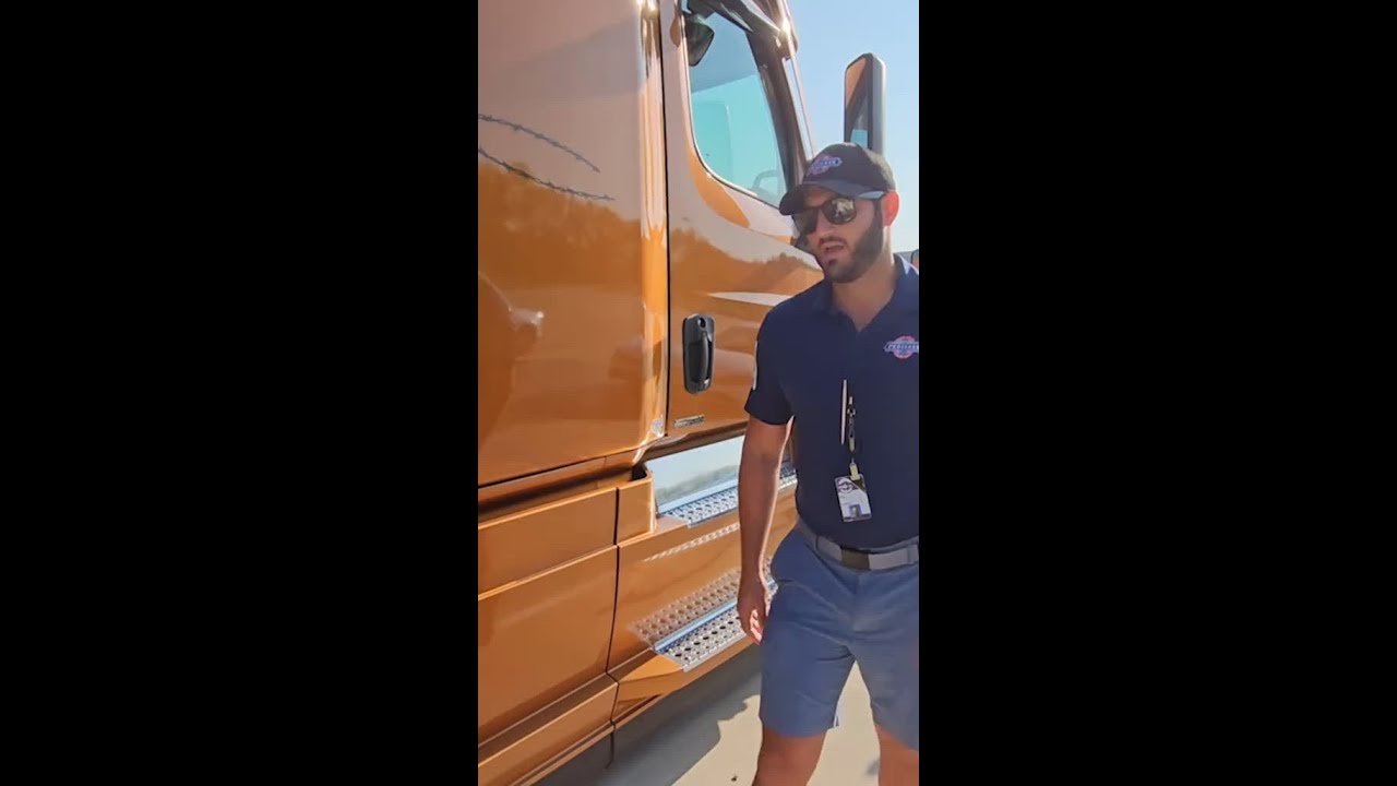 How to Operate Your Thermo King Tripac Evolution APU - YouTube