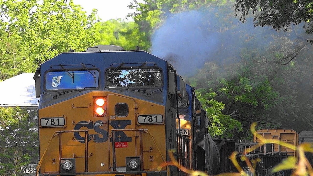 CSX Q410 Meets CSX Q409 In Elkridge With MARC Trains - YouTube