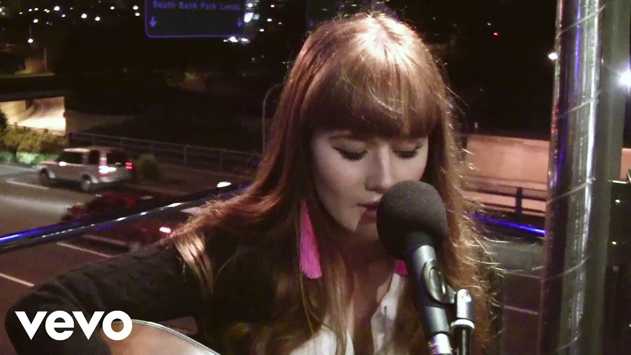 Ruby Roo - Child (BalconyTV) - YouTube
