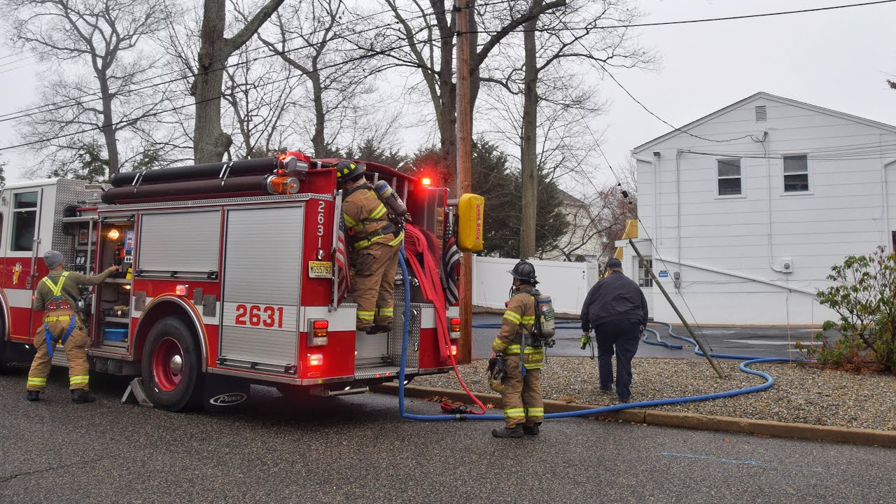 Toms River Fire Department Bay Ave Working Fire 12-31-22 - YouTube