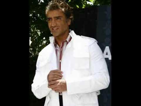Mexican Singer, Alejandro Fernandez - YouTube