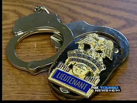 Police vice unit searches strip club - YouTube