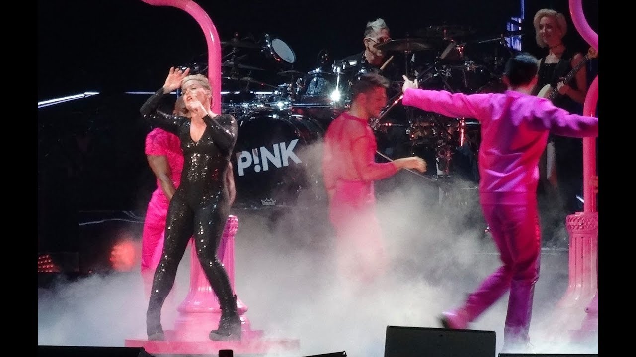 Pink Beautiful Trauma Live Beautiful Trauma World Tour Amalie Arena ...