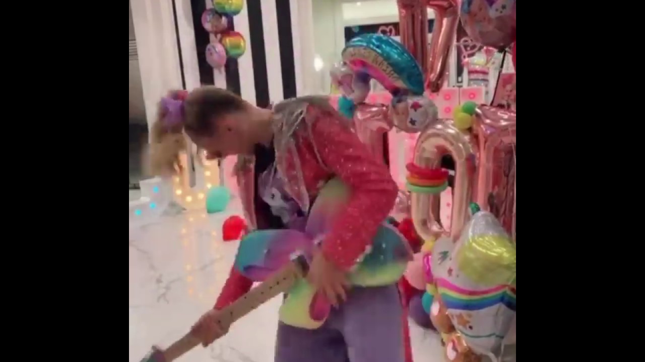 Jojo siwa celebrate her 17th birthday today - YouTube