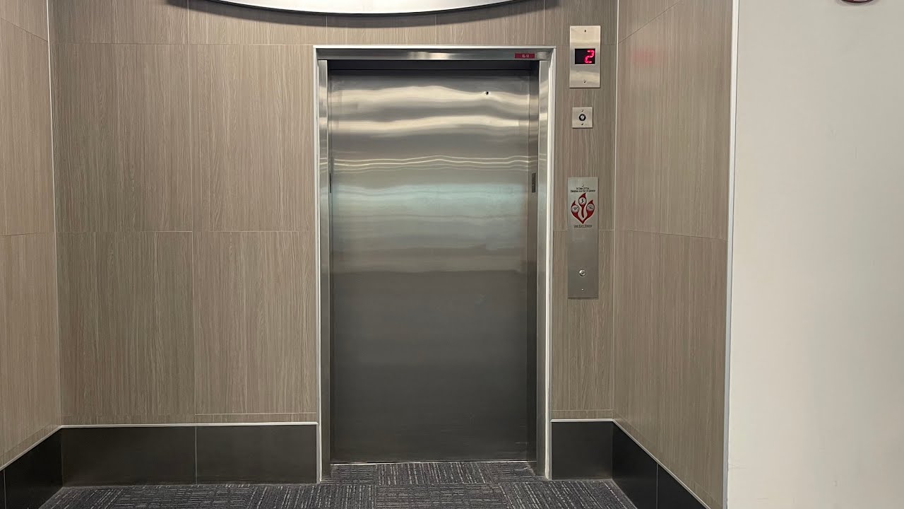 Generic Hydraulic Elevator at Orlando Sanford International Airport ...