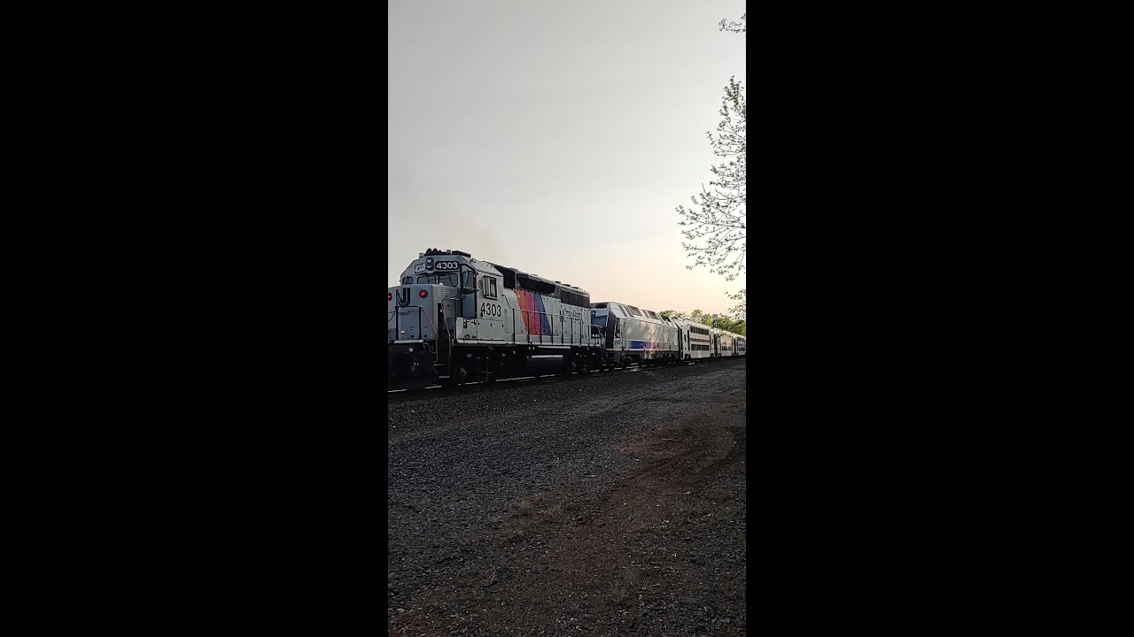 NJ Transit Rescue Train! Burning oil Geep EMD 4303! My best NJT catch ...