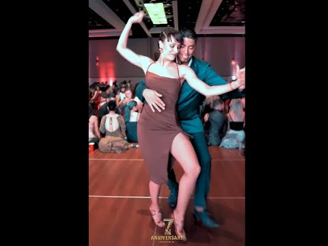 MAXI SOLIS & SARA PANERO - Tengo una Necesidad - YouTube