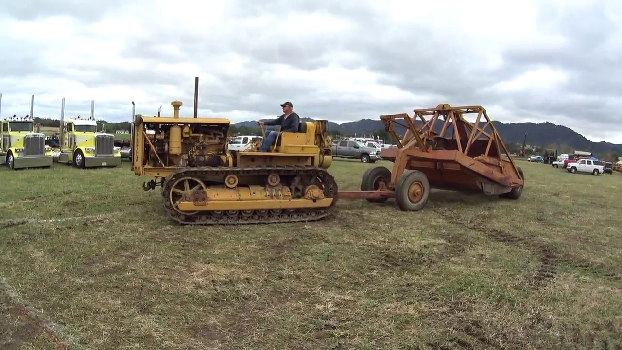 Best of the West Show with me driving a 1930's Cat dozer & scraper ...