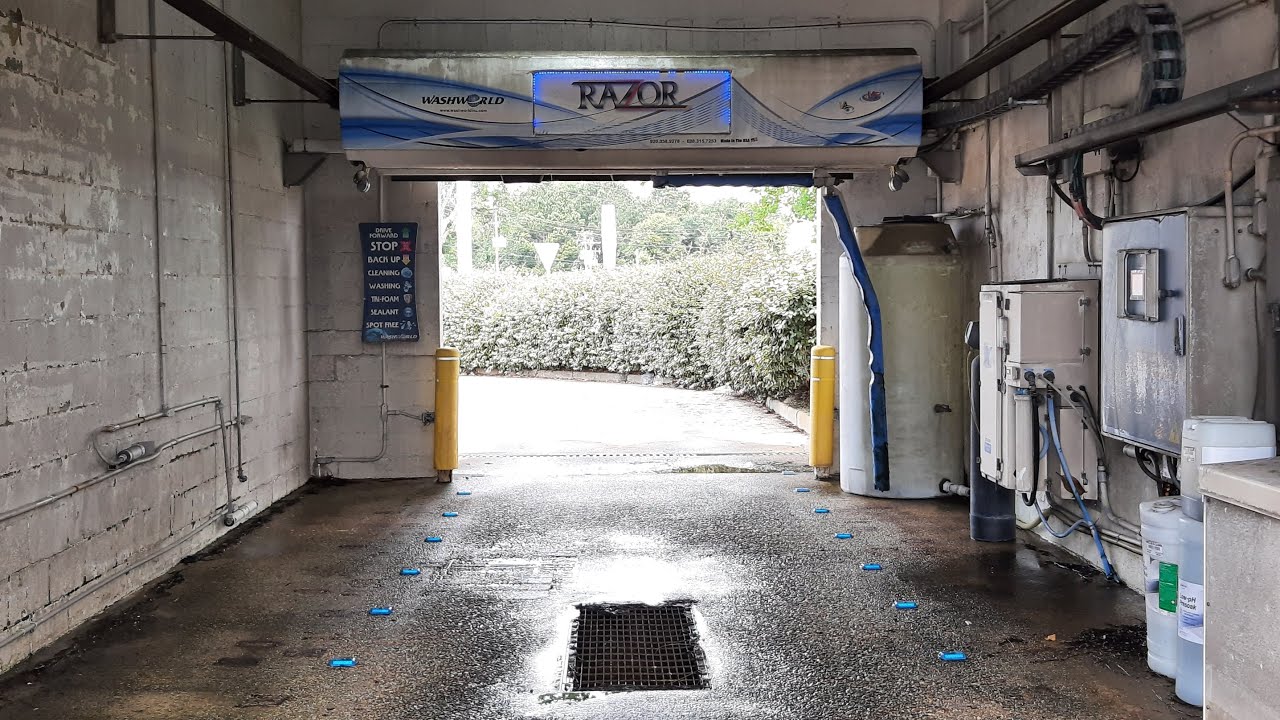 TERRIBLE WashWorld Razor Touch Free Car Wash at Circle K in Diamondhead ...