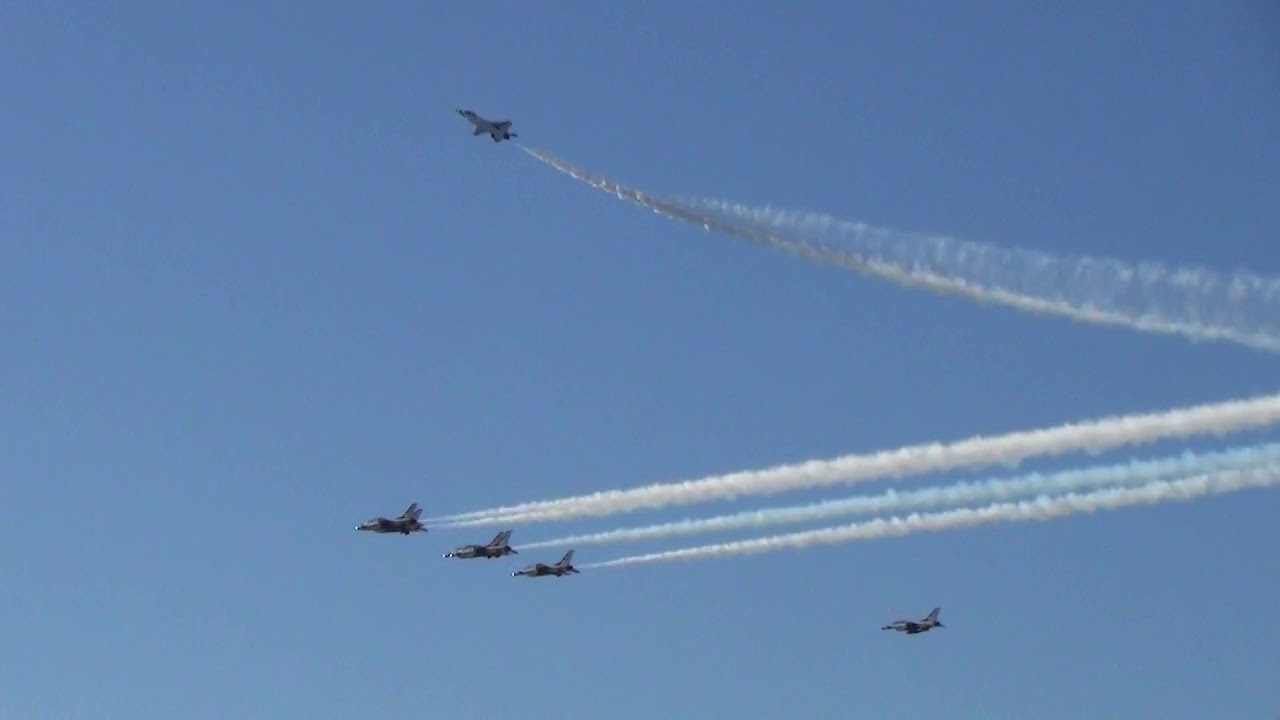 USAF Thunderbirds Delta Break at Los Alamitos JFTB, Friday Oct 19, 2018 ...