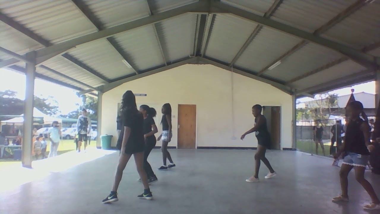 djchichi beats zm@simba international school - YouTube