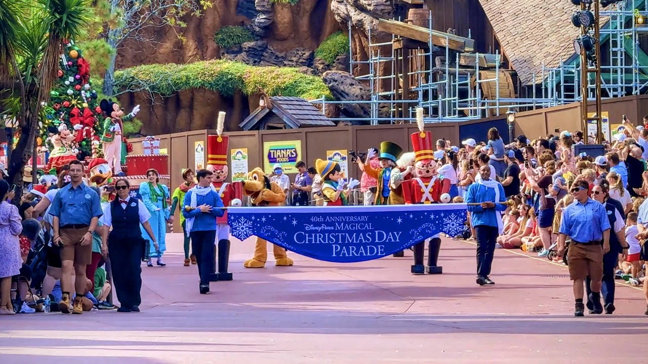 🔴 4K LIVE Magic Kingdom Special Christmas Parade and Shows 2024! - YouTube